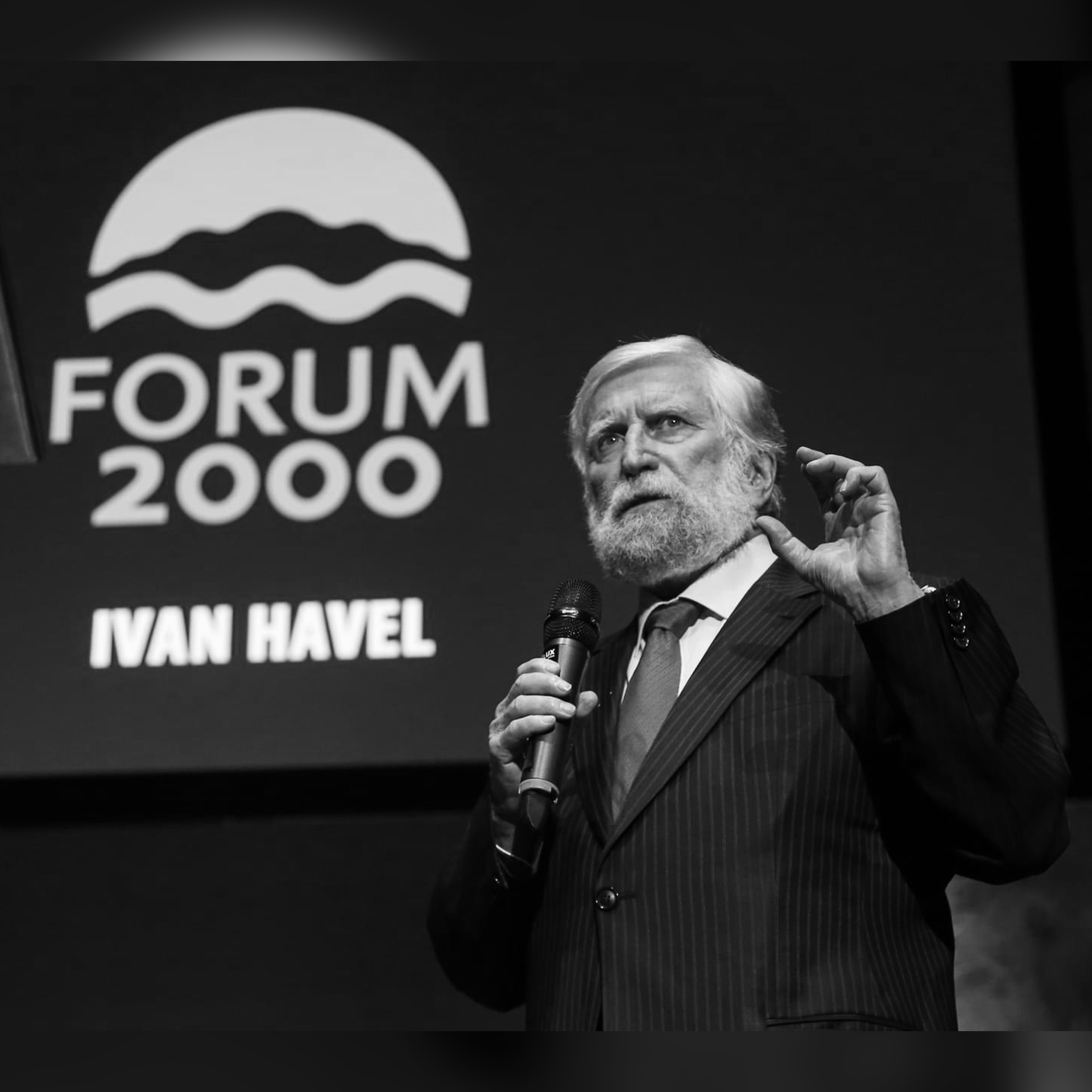Zemřel Ivan M. Havel | Forum 2000
